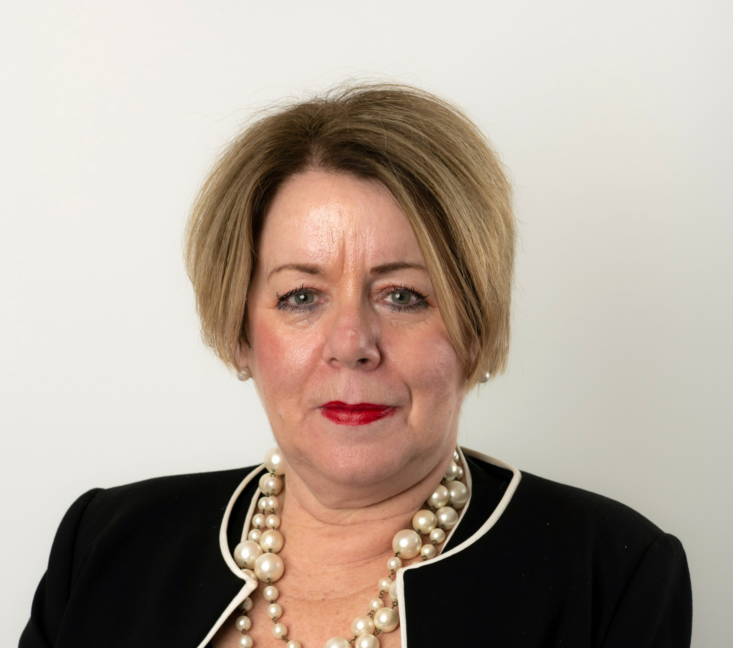 Tracey Lees, Chief Executive of Wandle, to retire - Wandle Housing ...